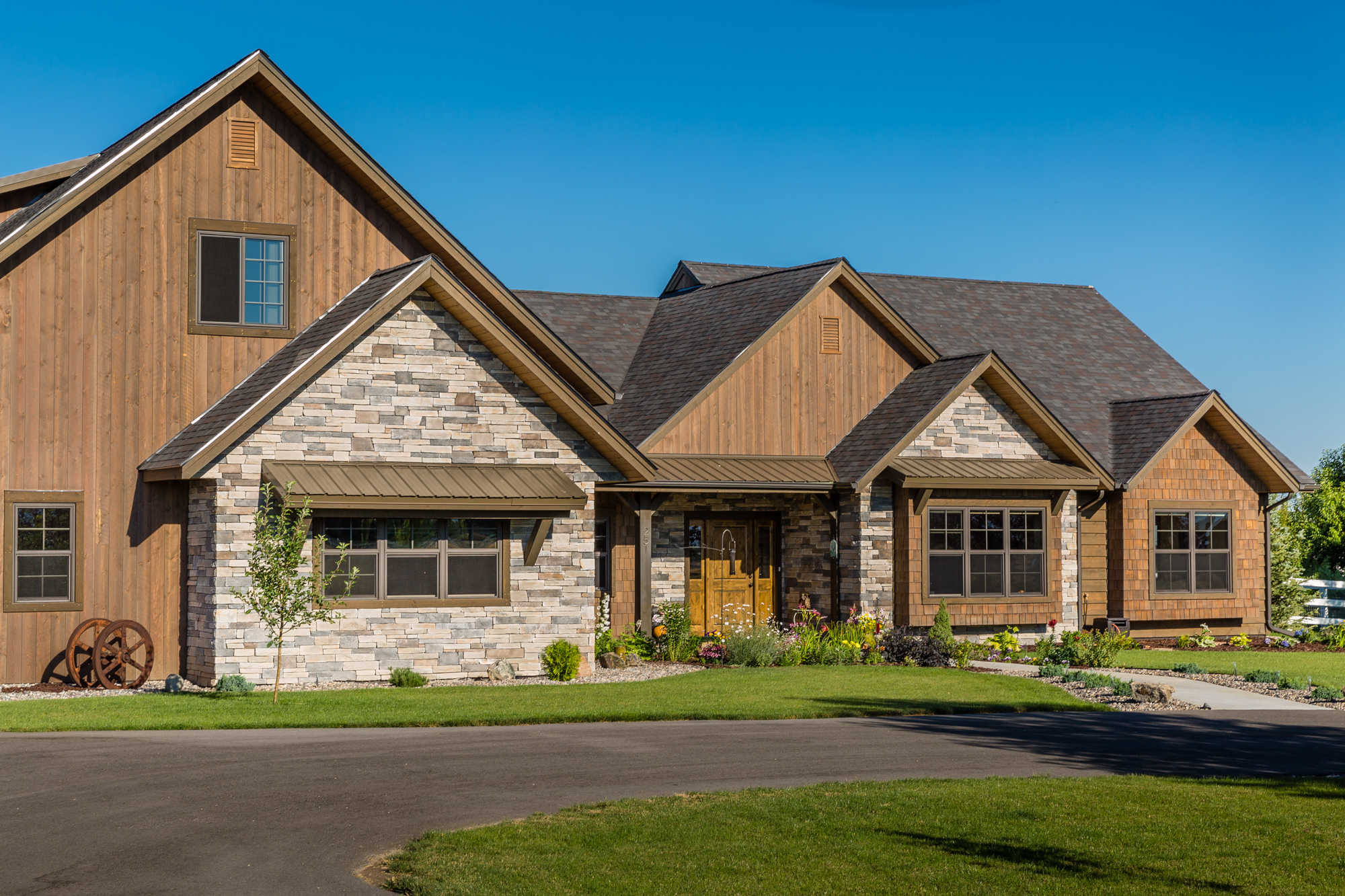 Why Choose Wood Siding- The Contractor Edition - Mark's Lumber
